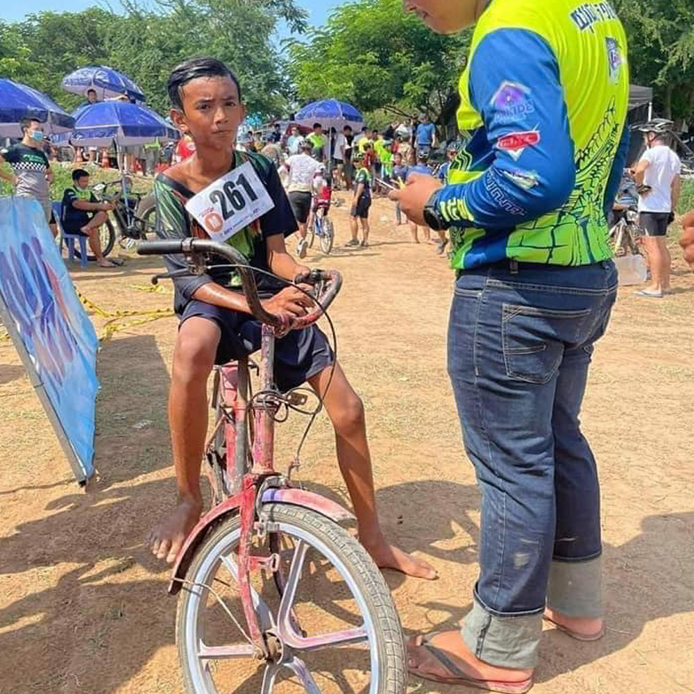 Kisah Inspiratif : Pech Theara Semangat nya Yang Luar Biasa – Aku Tak ...